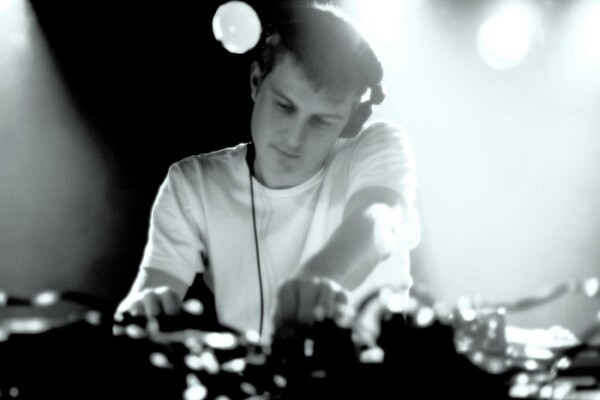 iFLYER: Addison Groove - DJ