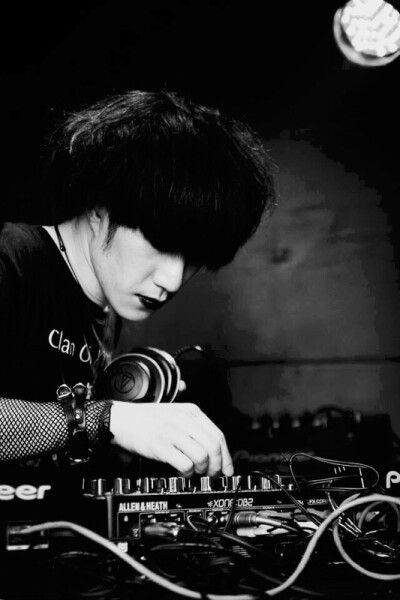 iFLYER: DJ Michi-Silve - DJ