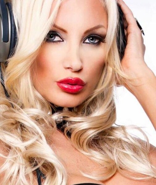 iFLYER: DJ Miss B - DJ