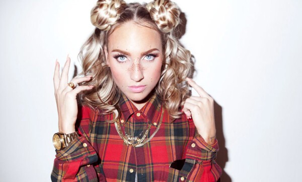 iFLYER: Kay ("My Name Is Kay") - LIVE