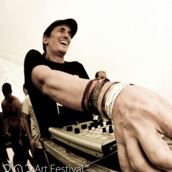 iFLYER: PERFECT STRANGER - DJ