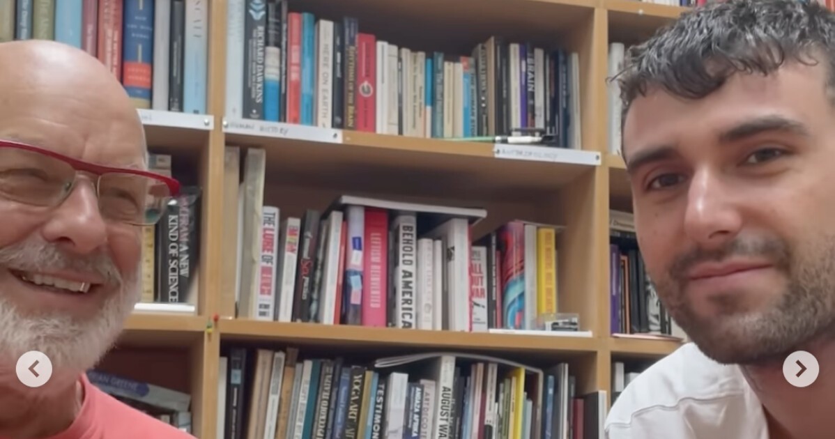 iFLYER: Fred again.. (フレッド・アゲイン) 、コーチェラのステージとは対照的なアンビエントアルバム『Secret ...