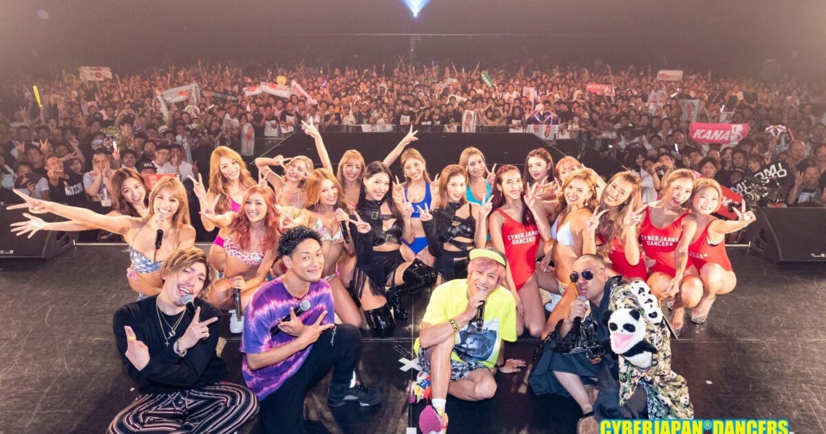 iFLYER: MITOMI TOKOTO率いるCyberJapan Dancers、Go Go Dancersとして世界初ライブ公演