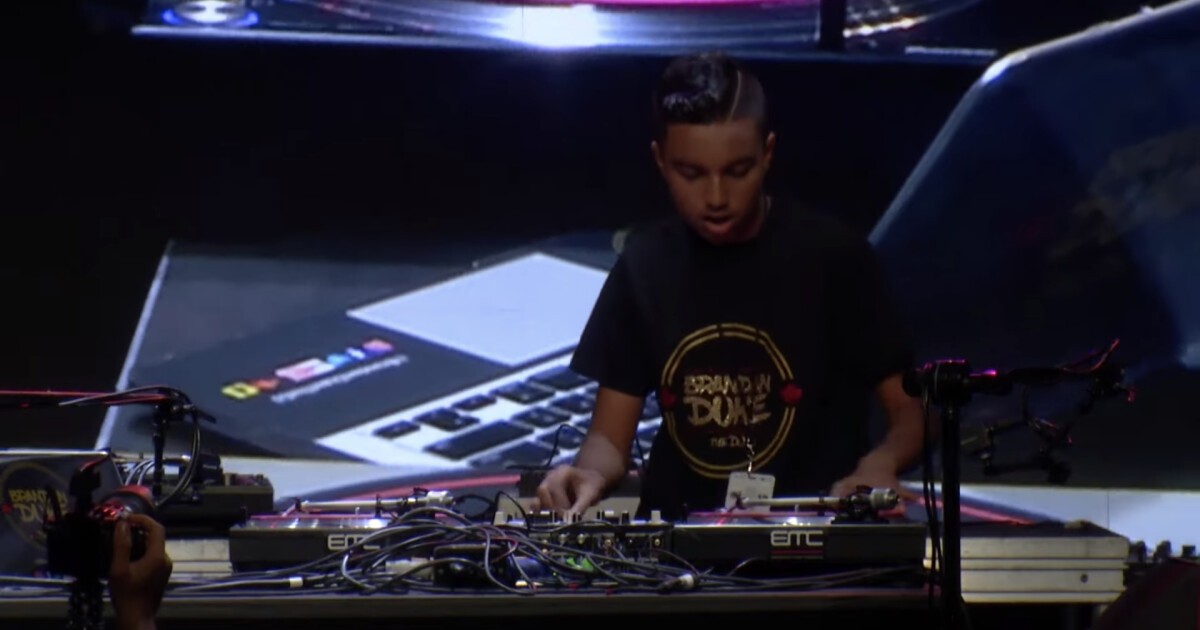 iFLYER: カナダの13歳の DJ「Brandan Duke The DJ」くんのスキルがヤバい