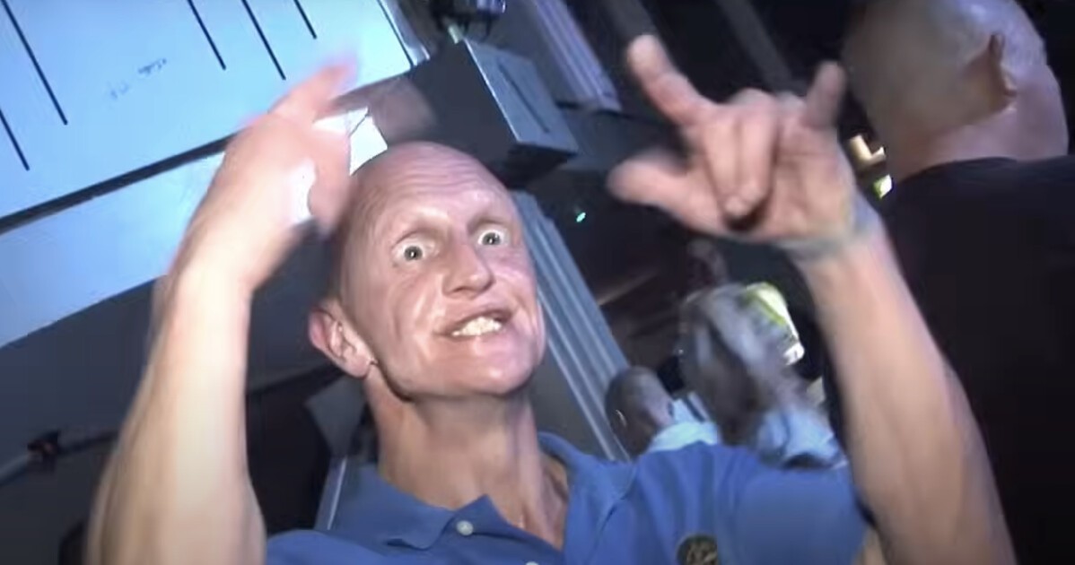 iFLYER: ダンスミュージック界隈でバズったレイバー男性「Gurning Rave Guy (変顔のレイヴ男）」が ...