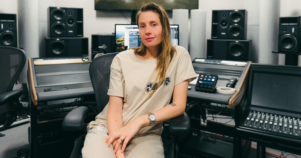 iFLYER: Charlotte de Witte (シャーロット・デ・ウィッテ) 、Apple Music独占ミックス「One Mix ...